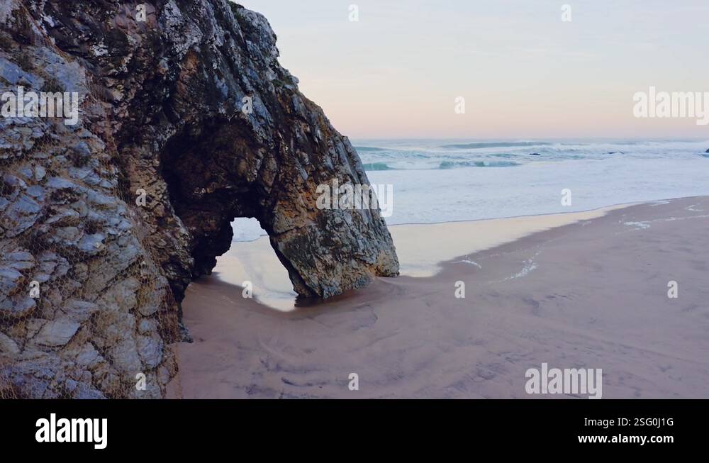 View beach rock arch Stock Videos & Footage - HD and 4K Video Clips - Alamy