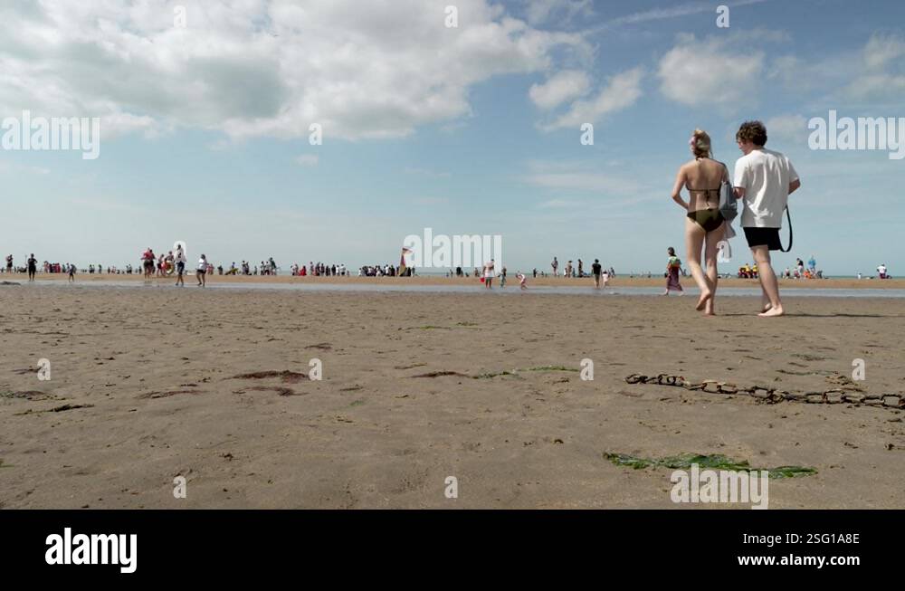 Sea off margate Stock Videos & Footage - HD and 4K Video Clips - Alamy