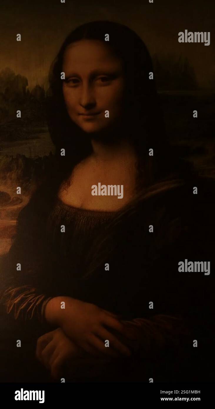 Gioconda o Mona Lisa illuminated, fade in out. Vertical 4K Stock Video ...