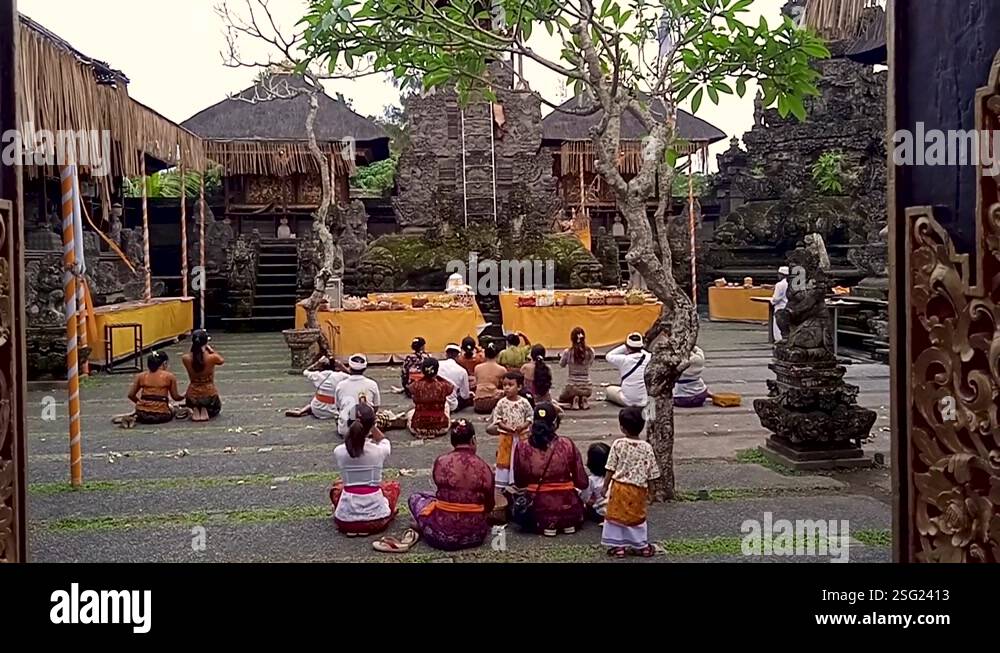 Balinese People Praying Hindu Temple Ubud Priest Blessing a Traditional ...