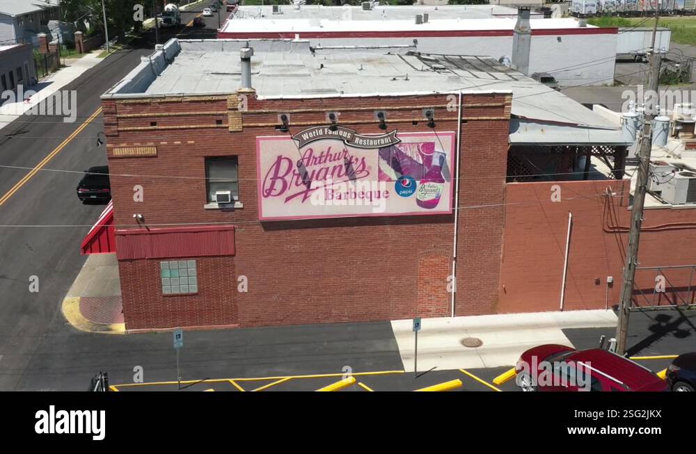 Arthur Bryant's barbeque restaurant side of building in Kansas City ...