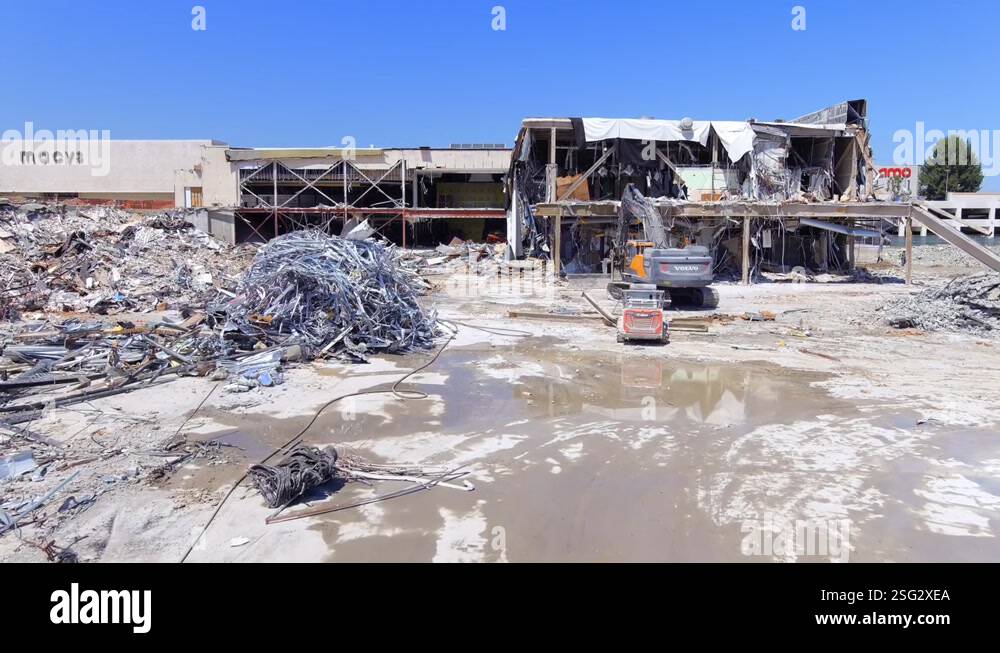 Building site demolition demolished Stock Videos & Footage - HD and 4K ...