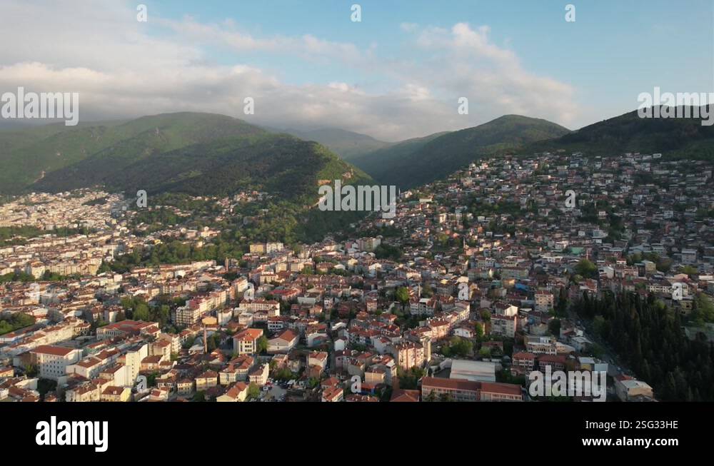 Wide green city view Stock Videos & Footage - HD and 4K Video Clips - Alamy