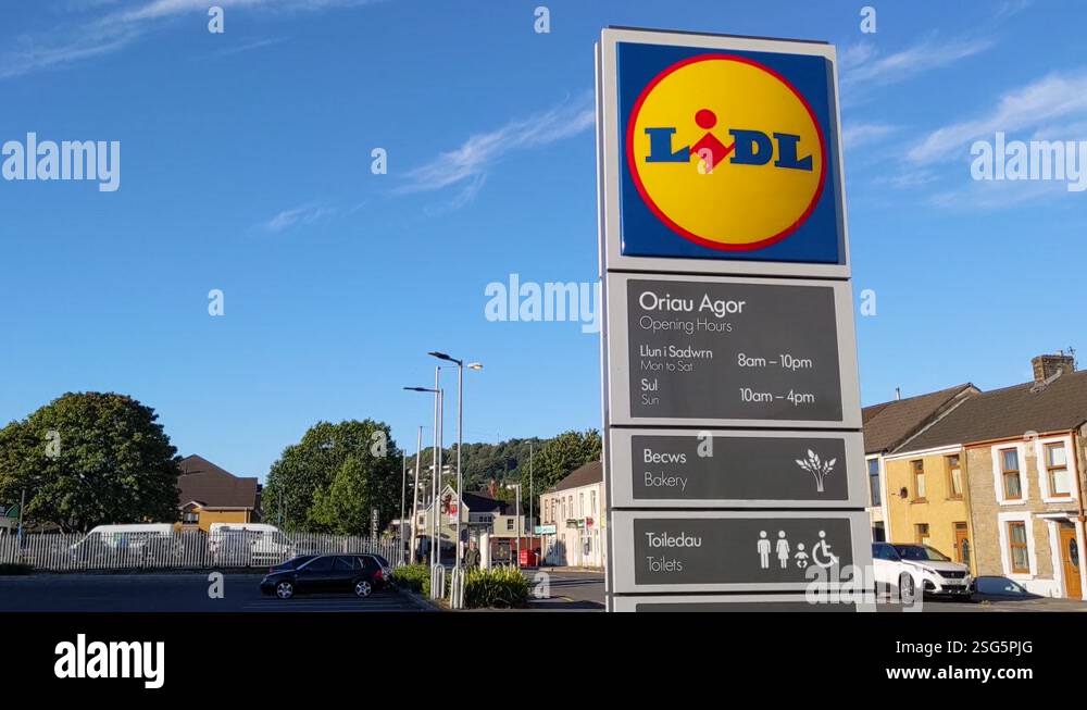 Lidl logo sign Stock Videos & Footage - HD and 4K Video Clips - Alamy