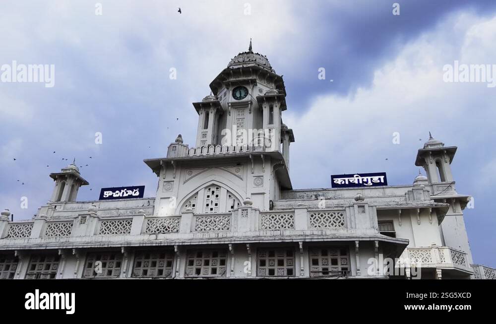Angel clock Stock Videos & Footage - HD and 4K Video Clips - Alamy