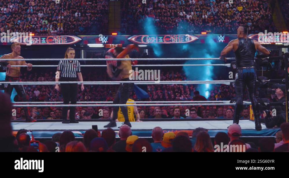 WWE Luchador Rey Mysterio hits a headscissor takedown at Clash at the ...