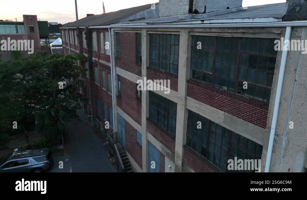 Rundown community building Stock Videos & Footage - HD and 4K Video ...