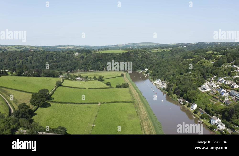 Calstock Railway Viaduct Over The Scenic River Tamar In Cornwall ...