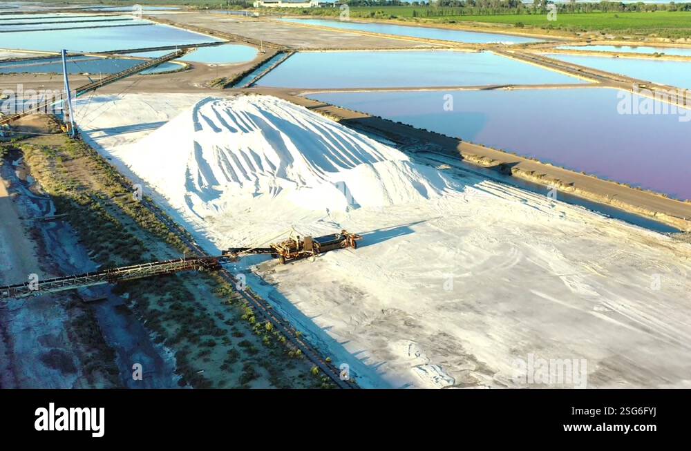 Salt extraction from the air in the purple lakes of medieval Aigues ...