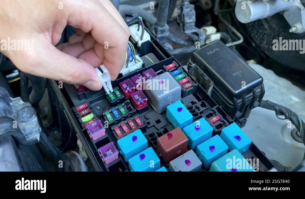 Blown fuse Stock Videos & Footage - HD and 4K Video Clips - Alamy