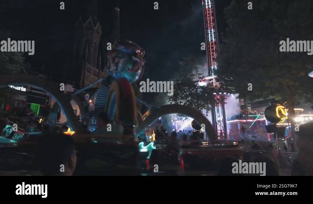 Octopus lights Stock Videos & Footage - HD and 4K Video Clips - Alamy