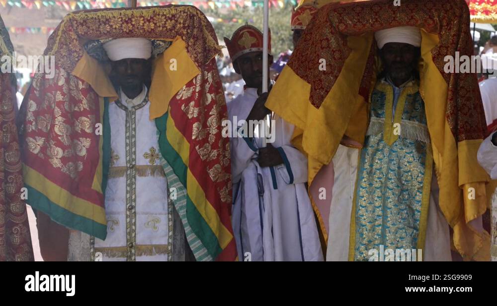 Ethiopian priest carrying a covered tabot for Timkat, Amhara,Lalibela ...