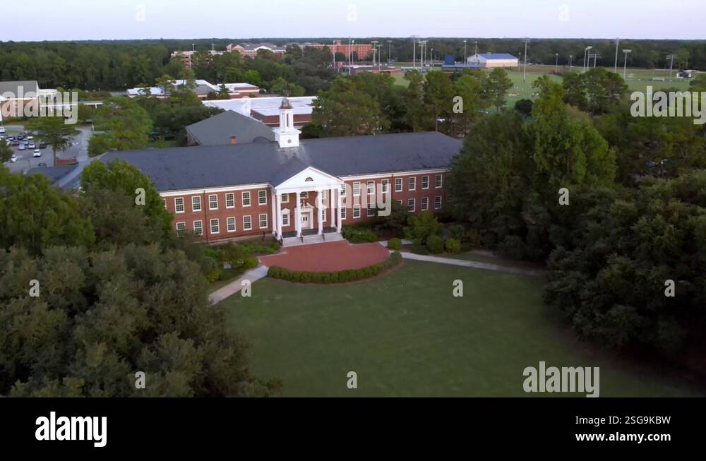uncw aerial slow push into university of north carolina at wilmington ...
