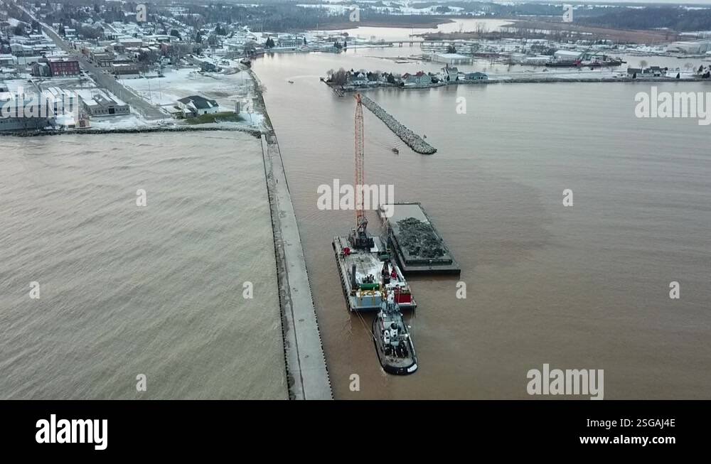 Dredging operation in Kewaunee Harbor on Lake Michigan, Kewaunee Stock ...