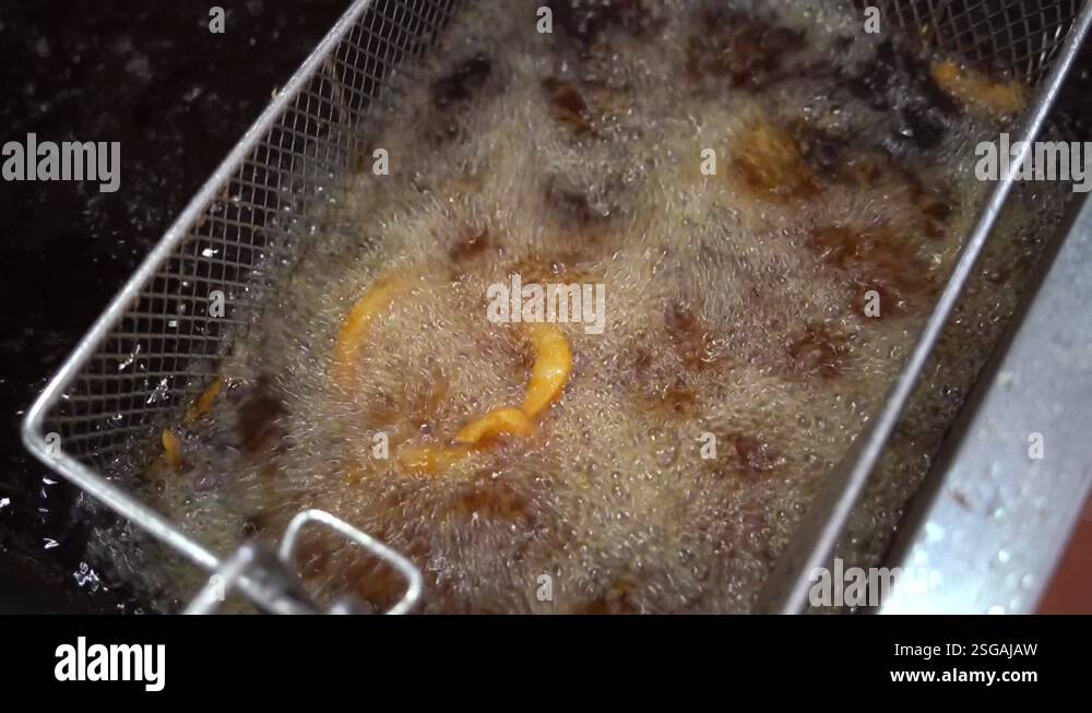 Sieve basket Stock Videos & Footage - HD and 4K Video Clips - Alamy