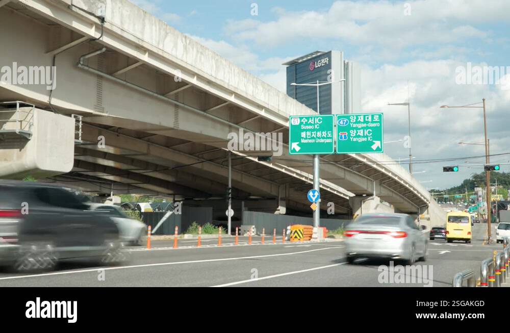 Seoul city traffic time lapse at Yangjae-daero road by the bridge ...
