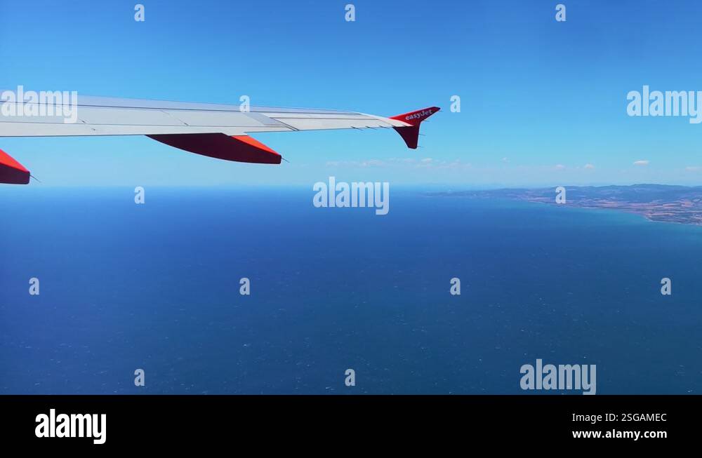 Easyjet airplane wing flying in Stock Videos & Footage - HD and 4K ...