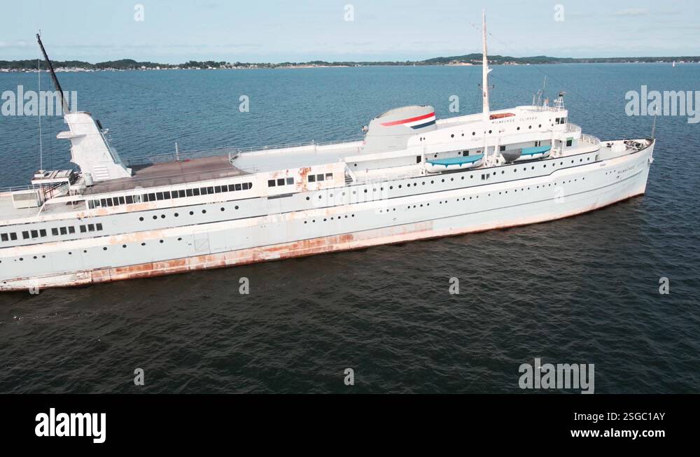 Bay clipper Stock Videos & Footage - HD and 4K Video Clips - Alamy