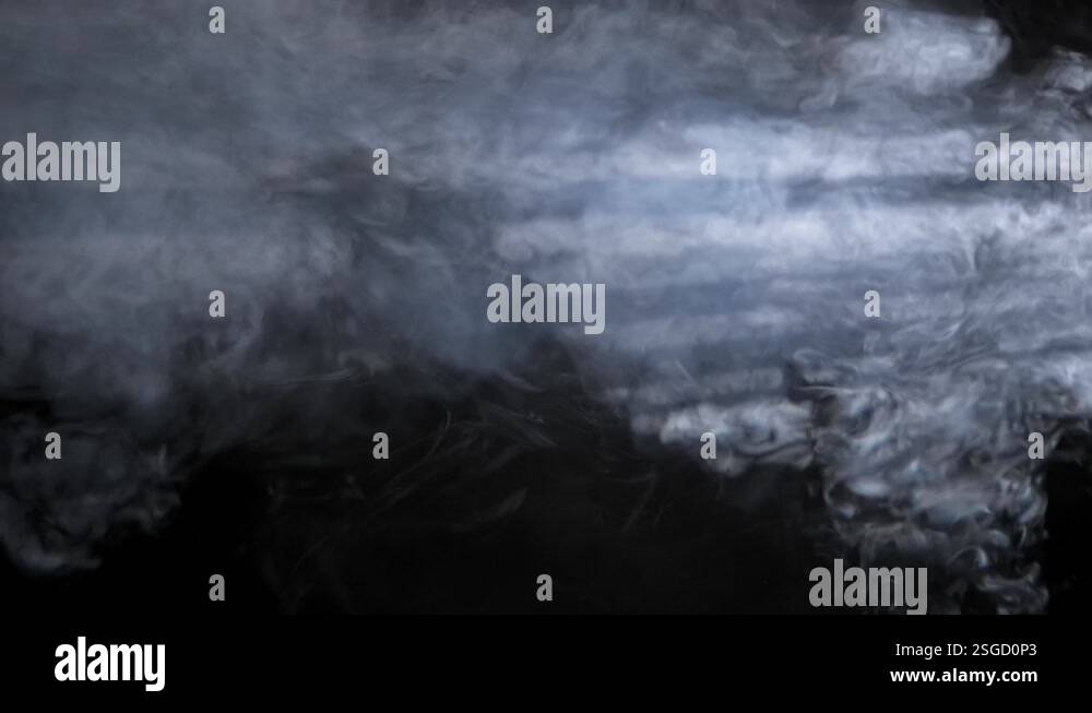 Gradually filling the frame with smoke and light rays for overlay use ...