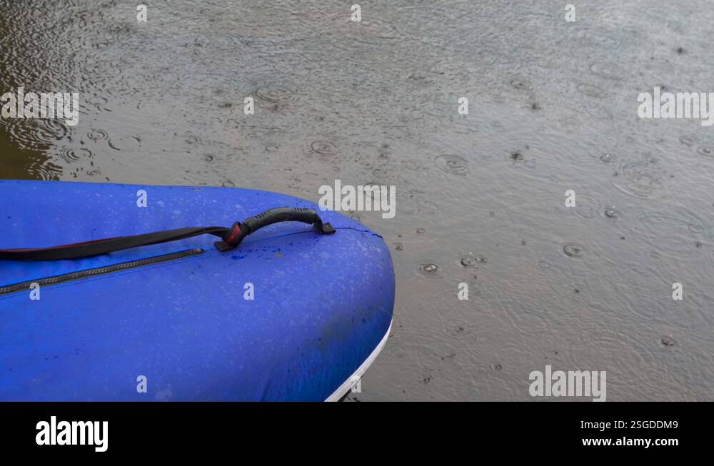 Kayak falling Stock Videos & Footage - HD and 4K Video Clips - Alamy