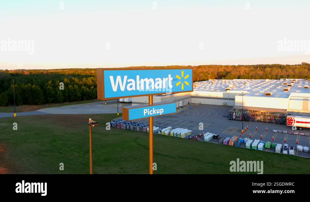 Walmart sign Stock Videos & Footage - HD and 4K Video Clips - Alamy
