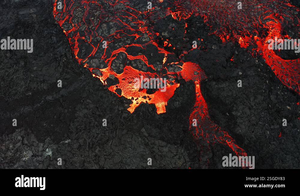 Active vulcano erupting lava and magma in Iceland, Fagradalsfjall 2022 ...