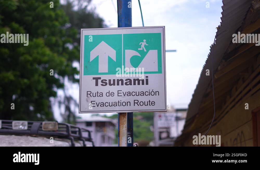 Route signal Stock Videos & Footage - HD and 4K Video Clips - Alamy