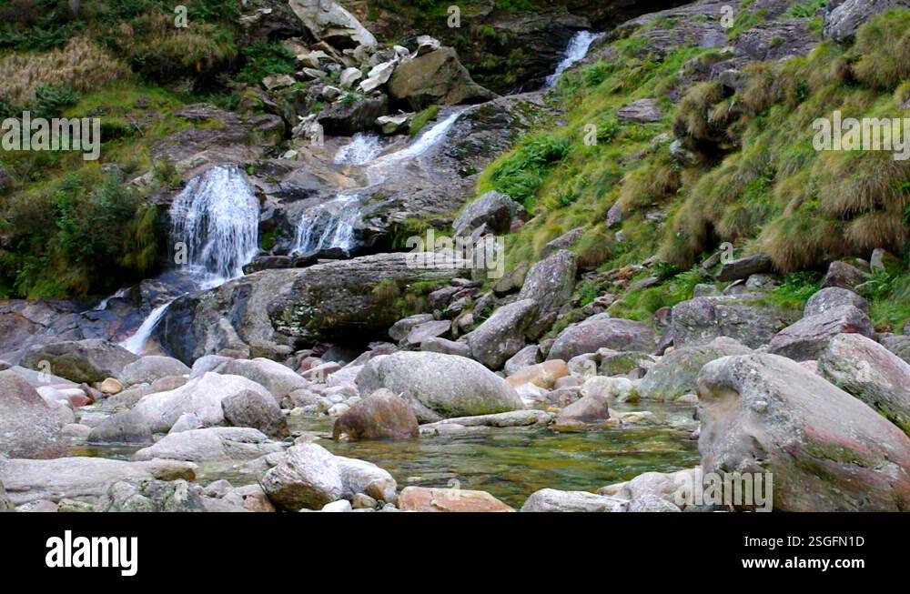 Sonogno La cascata della Froda in Verzasca river Stock Video Footage ...