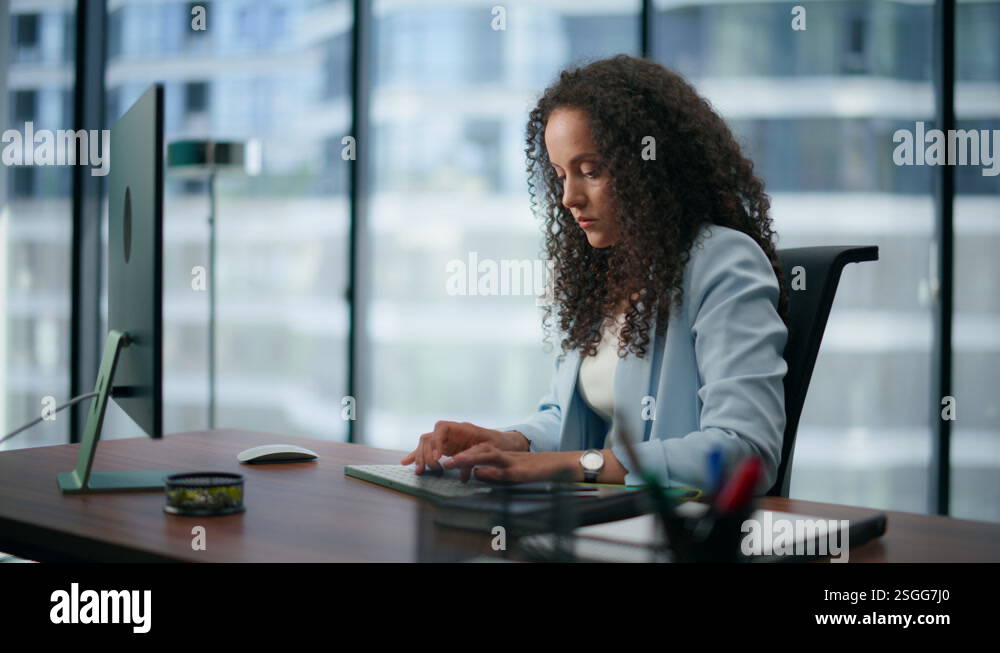 Ceo reading desk Stock Videos & Footage - HD and 4K Video Clips - Alamy