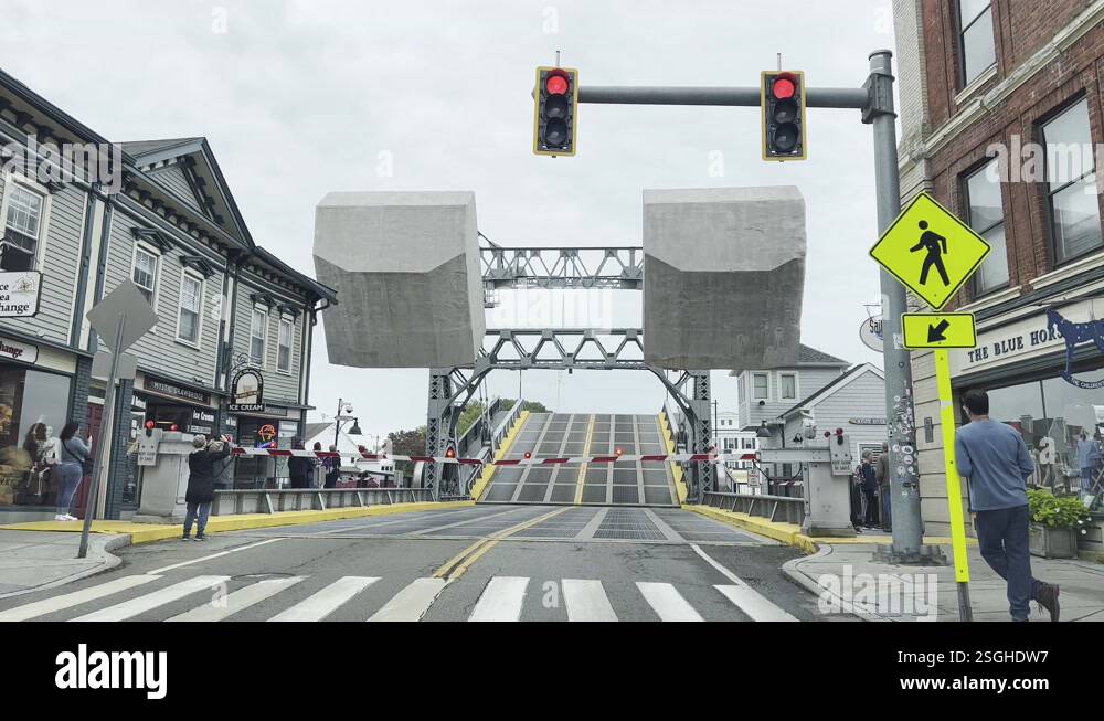 mystic connecticut draw bridge lowered in 4k Stock Video Footage - Alamy