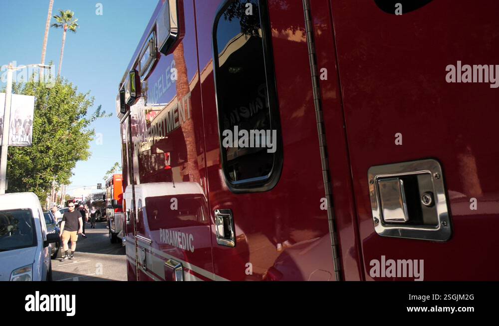 paramedic ambulance at crash scene Stock Video Footage - Alamy