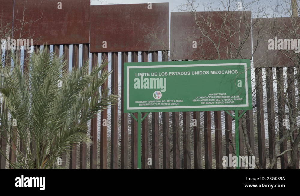 Usa mexican border sign Stock Videos & Footage - HD and 4K Video Clips ...