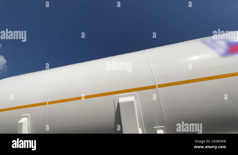 Empty fuel tank Stock Videos & Footage - HD and 4K Video Clips - Alamy