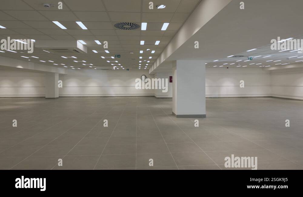 Empty retail store pan Stock Videos & Footage - HD and 4K Video Clips ...