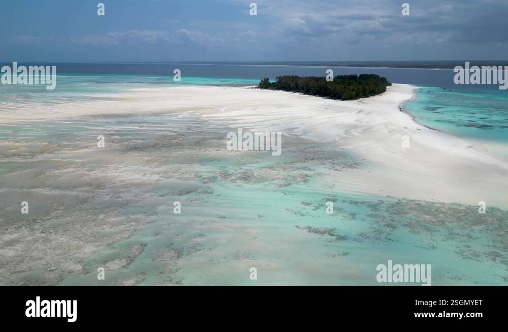 Panorama of Mnemba island and atoll in Zanzibar,Tanzania Africa diving ...
