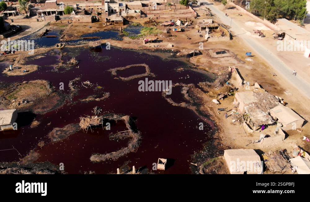 Aerial view of rural life in Pakistan's Daharki city in Sindh province Stock Video Footage - Alamy