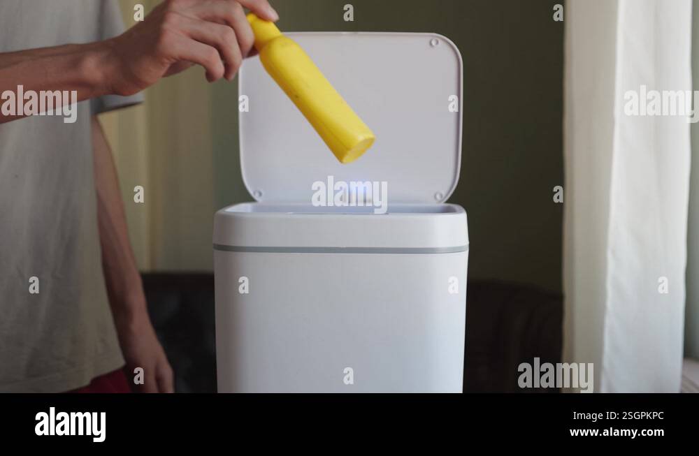 Container shampoo Stock Videos & Footage - HD and 4K Video Clips - Alamy