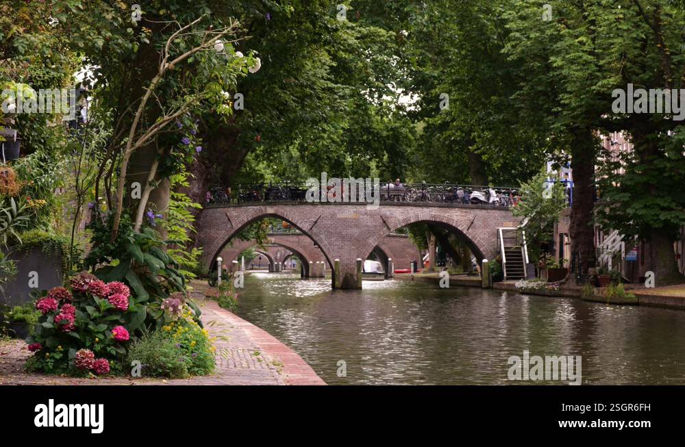 Utrecht canal spring Stock Videos & Footage - HD and 4K Video Clips - Alamy