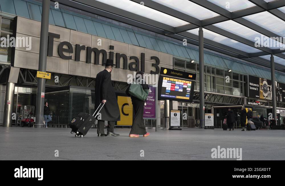 6th November 2022 - Terminal 3 Departures Entrance At Heathrow Airport ...