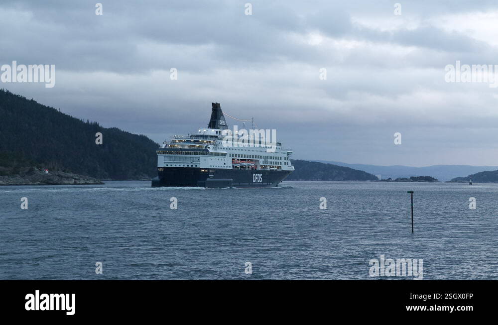 ship ferry dfds pearl seaways distant rear view oslofjord norway Stock ...