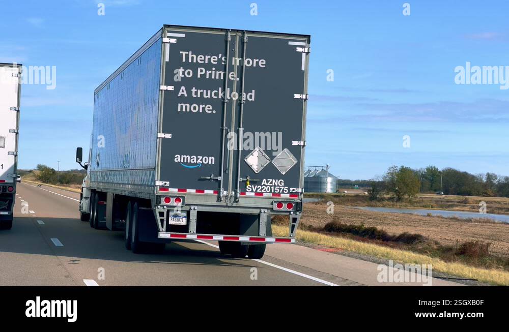 Amazon Prime truck on the road driving on a highway - LITTLE ROCK ...
