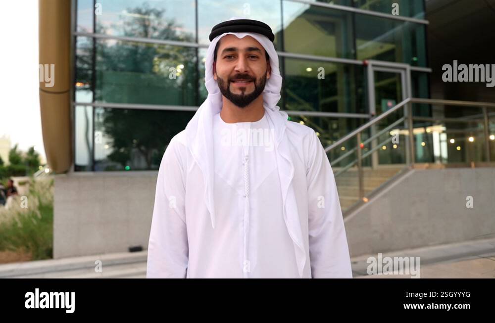 Emirati man smiling Stock Videos & Footage - HD and 4K Video Clips - Alamy