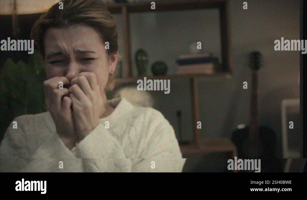 Crying woman shouting, portrait of screaming female person in living ...