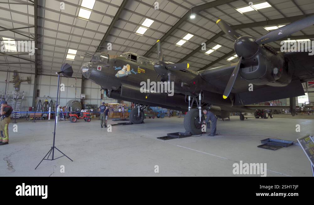 Ww2 aircraft hanger Stock Videos & Footage - HD and 4K Video Clips - Alamy