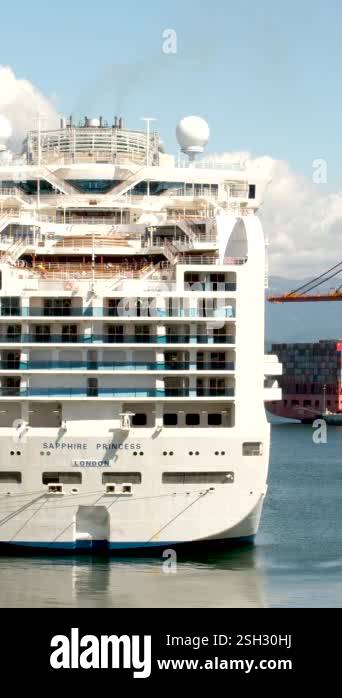 Princess Cruises, Sapphire Princess, London liner Canada Place white ...