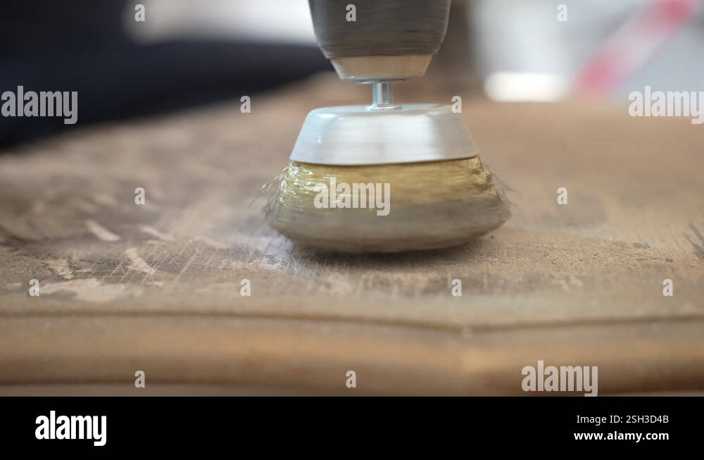 Electrical grinding machine with round metal nozzle for removing old ...