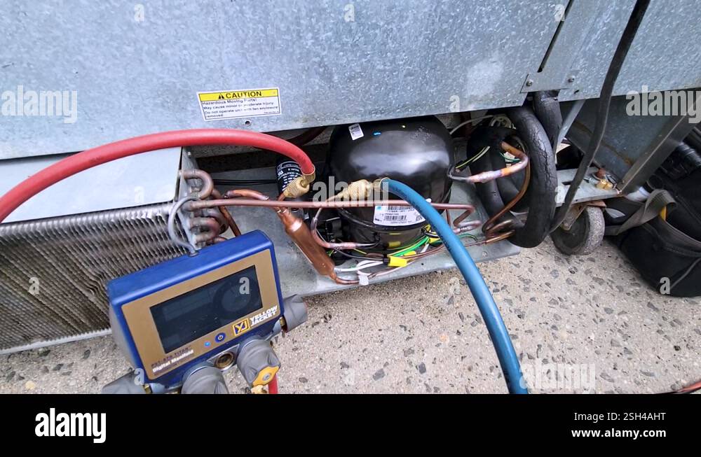 Digital refrigeration gauges monitoring refrigerant pressure Stock ...