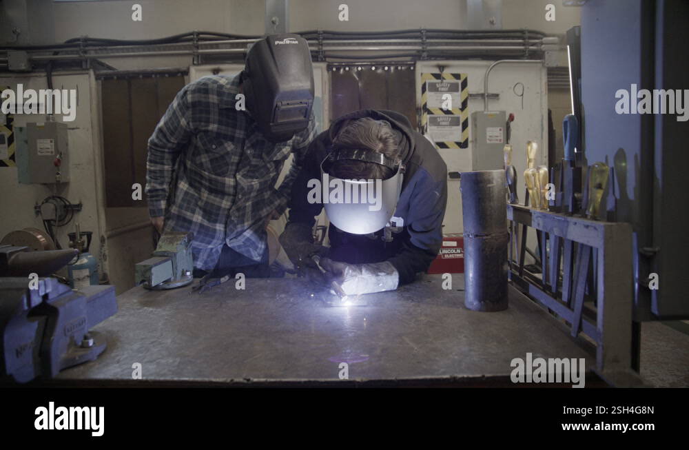 Welding apprentice Stock Videos & Footage - HD and 4K Video Clips - Alamy
