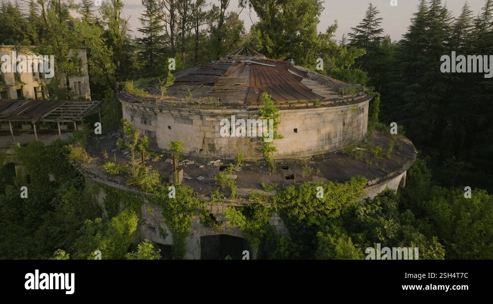 Decaying structures Stock Videos & Footage - HD and 4K Video Clips - Alamy