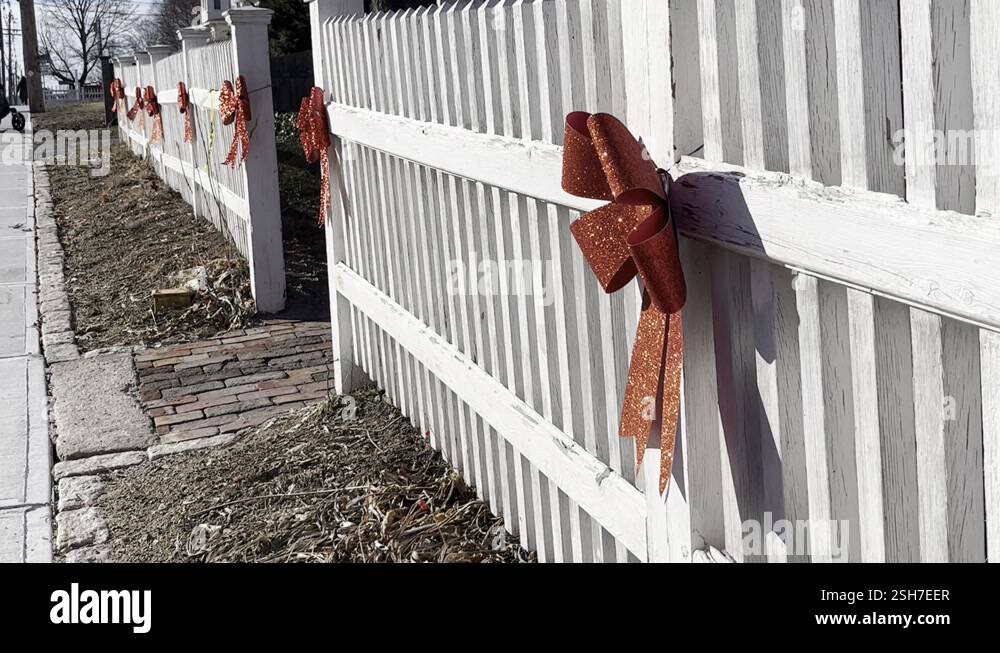 Wall picket fence Stock Videos & Footage - HD and 4K Video Clips - Alamy